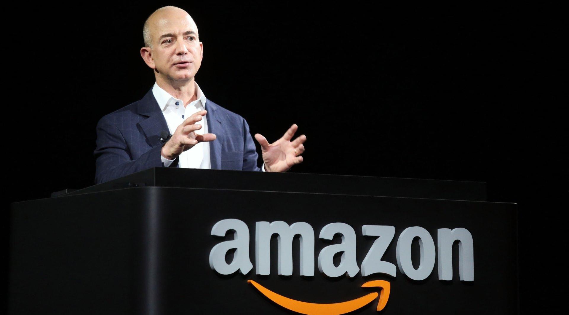 Bezos deja el frente de Amazon... ¿cómo llegó a ser lo que es hoy? - E2.0